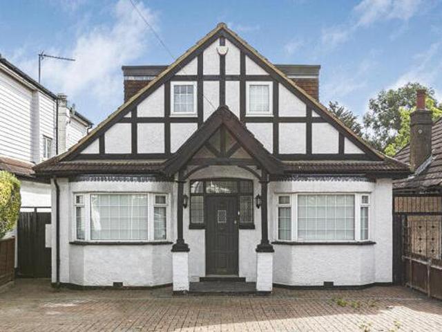 Myddelton Park, Whetstone, 3 Bedroom Detached