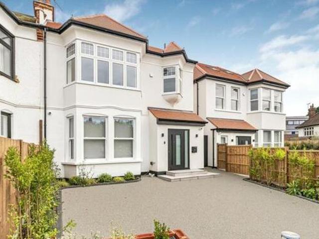 Myddelton Park, Whetstone, 5 Bedroom Semi detached