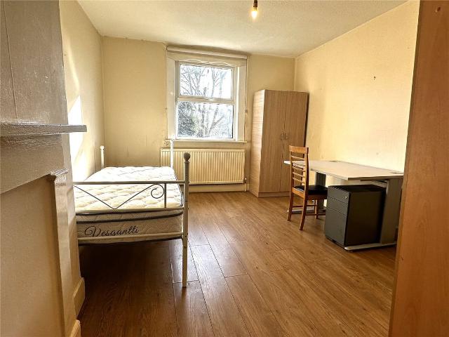 Myddleton Road, Wood Green, London N22, Room to rent, £600 pcm | PrimeLocation