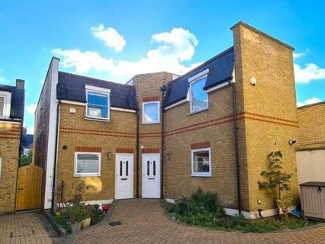 Myddleton Road, Bounds Green, 3 Bedroom Terraced