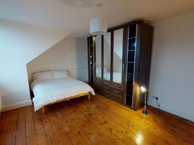 Myddleton Road, London N22, 3 bed flat to rent, £1,850 pcm | PrimeLocation