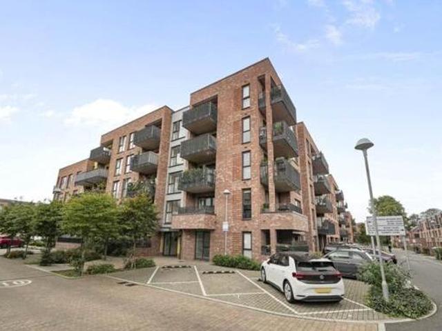Myers Court, Reynard Way, 2 Bedroom Apartment