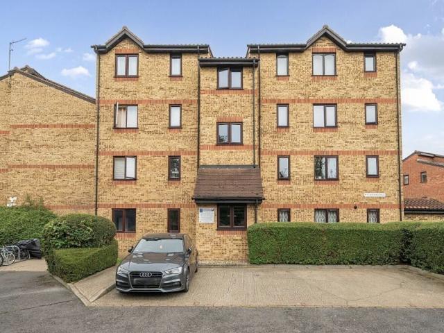 Myers Lane, London SE14, 2 bed flat to rent, £1,800 pcm | PrimeLocation