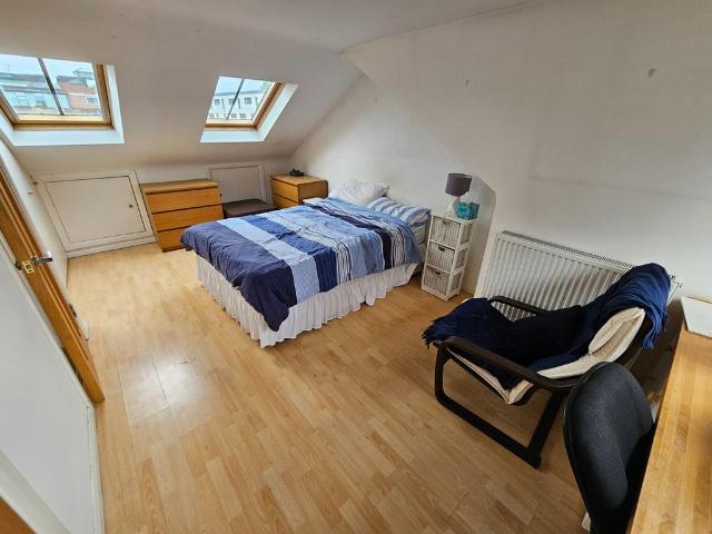 Mylne Close, London, W6 9TE 1 bed in a flat share to rent £1,000 pcm £231 pw