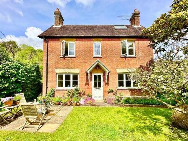 Myrtle Cottage, Finchdean, 2 Bedroom Cottage