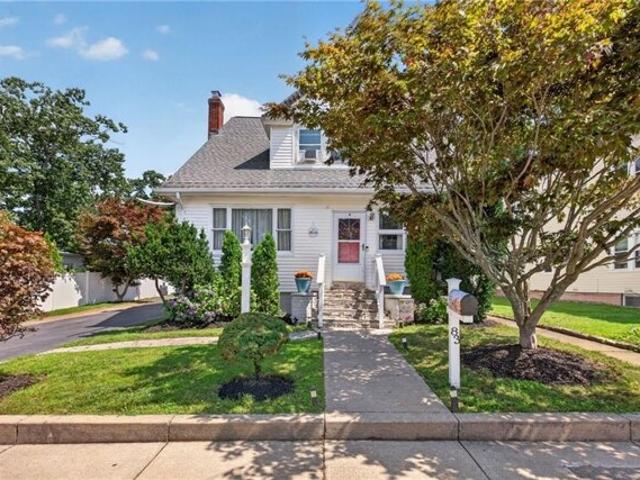 Myrtle Ave, Cranston, Home For Sale