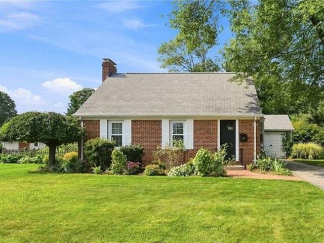 Myrtle Ave, Warwick, Home For Sale