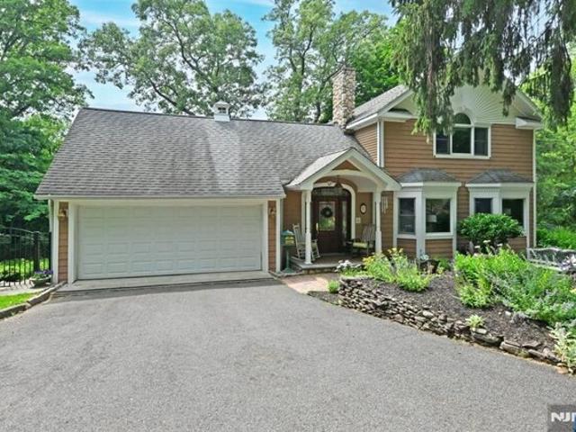 Myrtle St, Montvale, Home For Sale