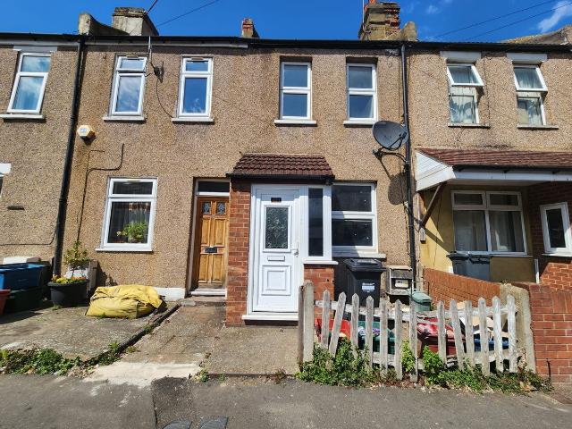 Myrtle Road, Hounslow TW3, 5 bed terraced house to rent, £2,900 pcm | PrimeLocation