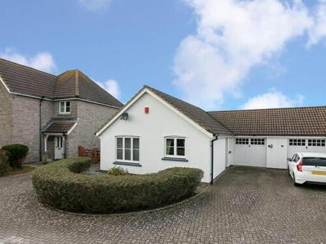 Myrtle Tree Crescent, Sand Bay, 3 Bedroom Detached