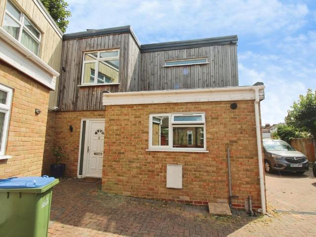 Myra Street, London SE2, 3 bed property to rent, £3,000 pcm | PrimeLocation