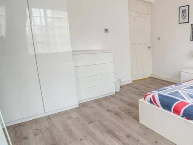 Myrdle Court, Myrdle Street, St. George in the East, London, E1 1HP, United Kingdom | Room for rent #83217026 | Rentberry