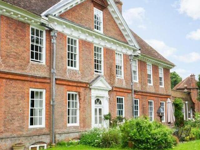 Mystole, Canterbury, 4 Bedroom Apartment