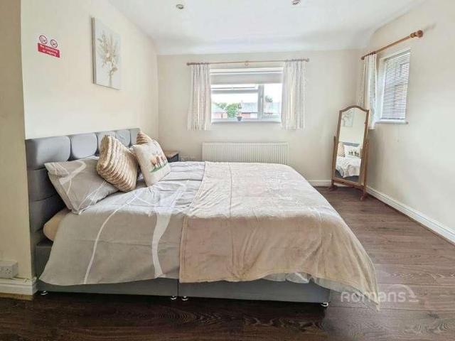 Mytchett Road, Mytchett, Camberley, Surrey, GU16