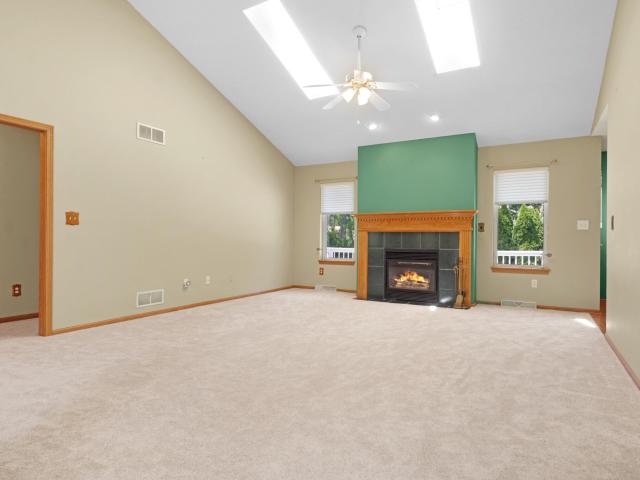 N108W15384 Bel Aire Ln