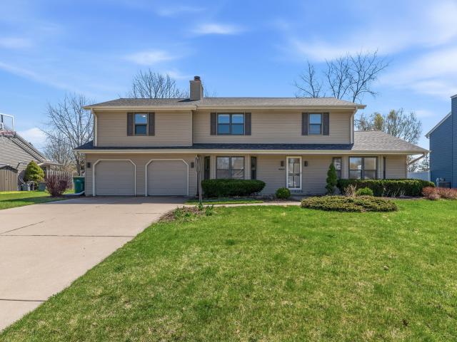 N108W17031 Hawthorne Dr, Germantown, WI 53022 | MLS #1956 | Compass