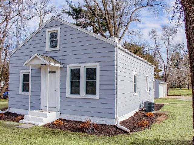 N1092 Clover Rd, Bloomfield, WI 53128 | MLS #1953 | Compass