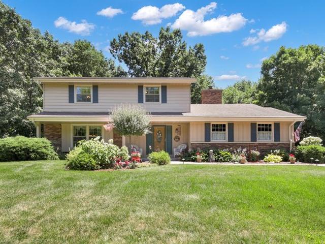N109W20965 Mountbrooke Dr, Germantown, WI 53022