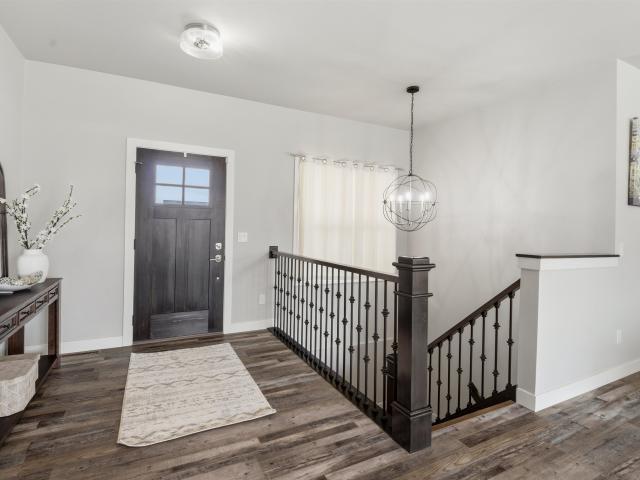N1002 alexandra way
