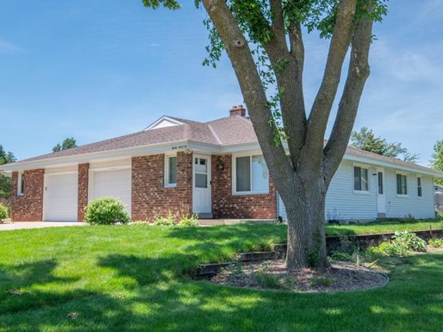 N101W15752 Council Bluffs Dr, Germantown, WI 53022