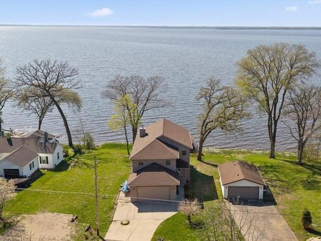 N1021 Vinnie Ha Rd, Fort Atkinson, WI 53538