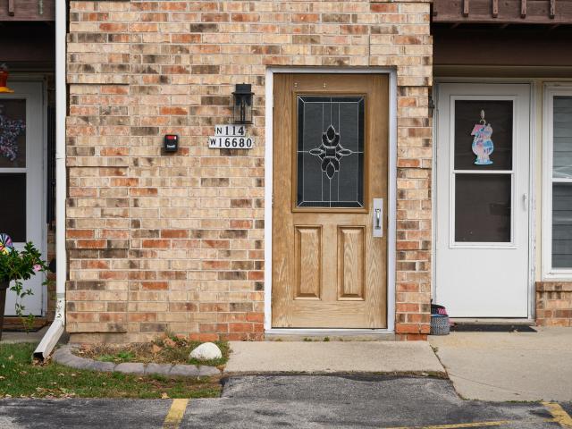 N114W16680 Crown Dr, Unit 4