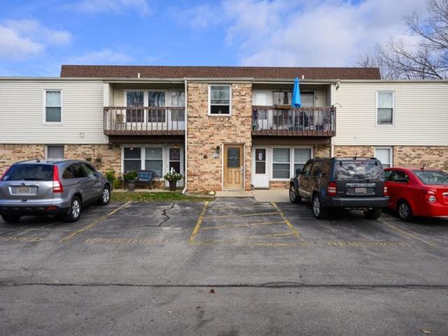 N114W16720 Crown Dr Unit 2, Germantown, WI 53022