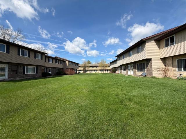 N115W16524 Abbey Ct, Unit 5