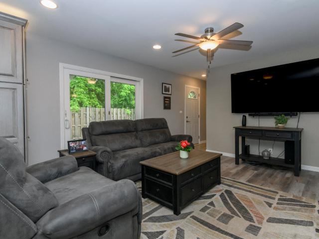 N110W15845 Catskill Ln