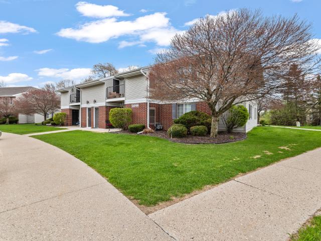 N110W16867 Ashbury Cir, Unit 7
