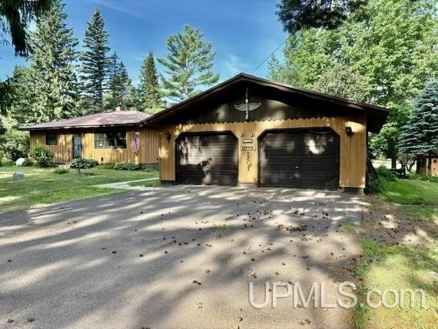 N11281 Lake Rd, Ironwood, MI 49938