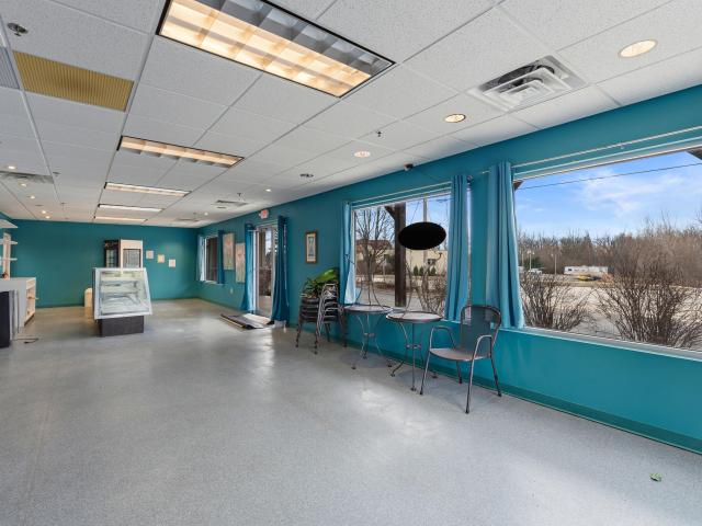 N112W15352 Mequon Rd