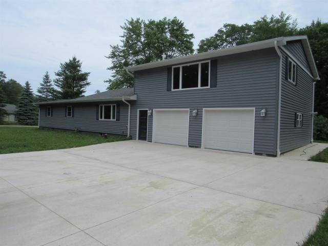 N1476 RIVER Drive