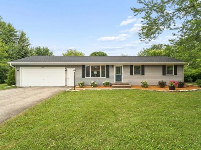 N1422 Greenwood Rd, Greenville, WI 54942