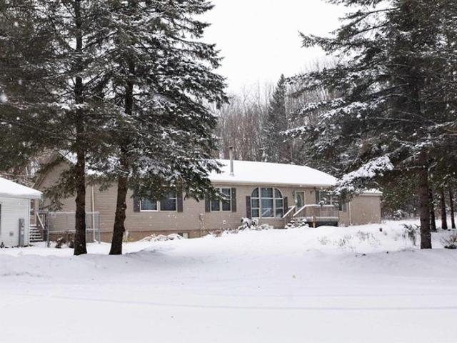 N1545 4th Ave, Coloma, WI 54930
