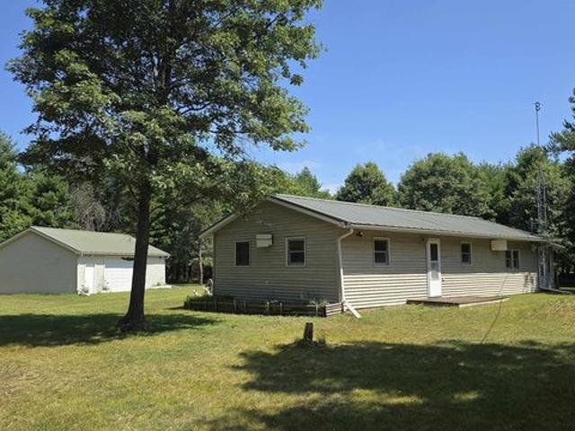N1504 th Ave N, Necedah, WI 54646
