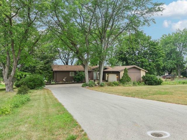 N1615 Poeppel Rd, Fort Atkinson, WI 53538