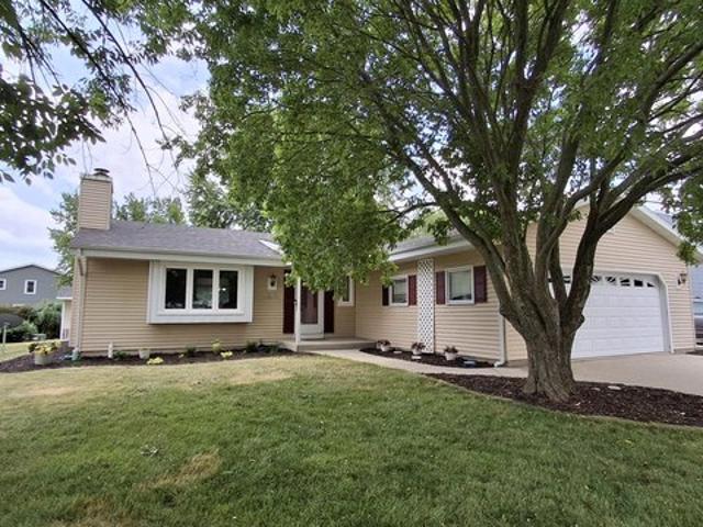 N170W20137 Willow Ridge Dr, Jackson, WI 53037