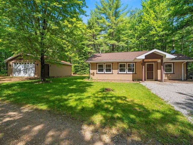 N17191 Country Pride Dr, Pembine, WI 54156