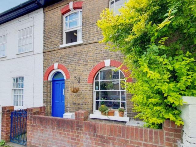 N19 3 bed house to rent £3,597 pcm £830 pw