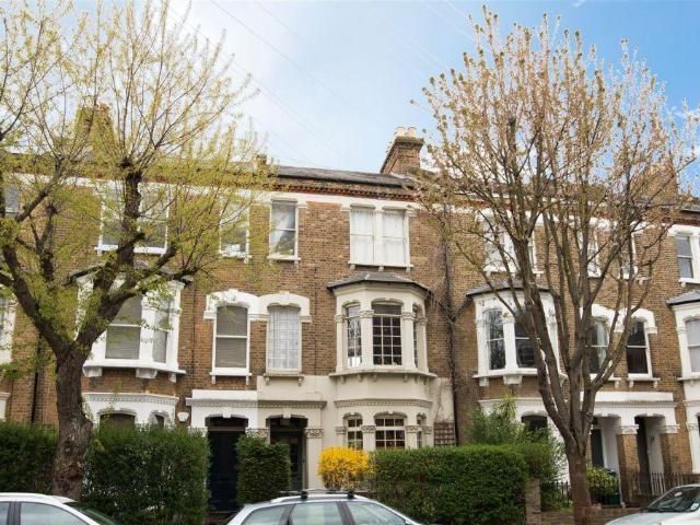 N19 4 bed house to rent £3,683 pcm £850 pw