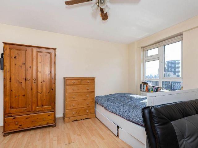 N1 2 bed flat to rent £1,998 pcm £461 pw