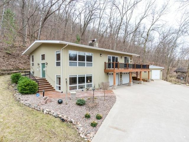 N2056 Wedgewood Dr E, Shelby, WI 54601