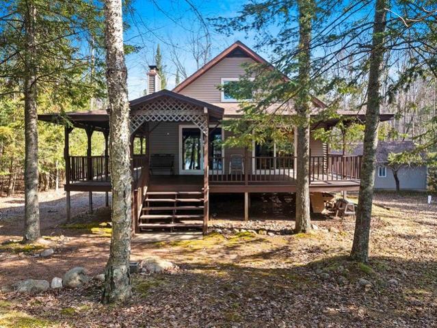 N20809 Oneonta Dr, Fence, WI 54120