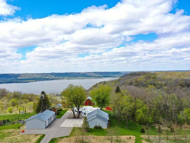 N2095 Twin Bluff Lane