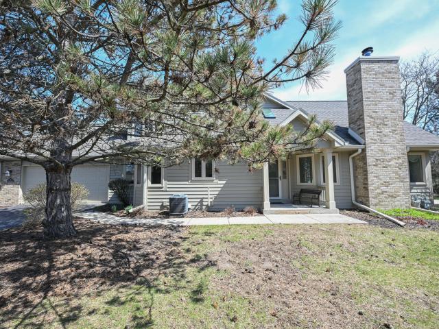 N21W24093 Dorchester Dr, Unit 16D
