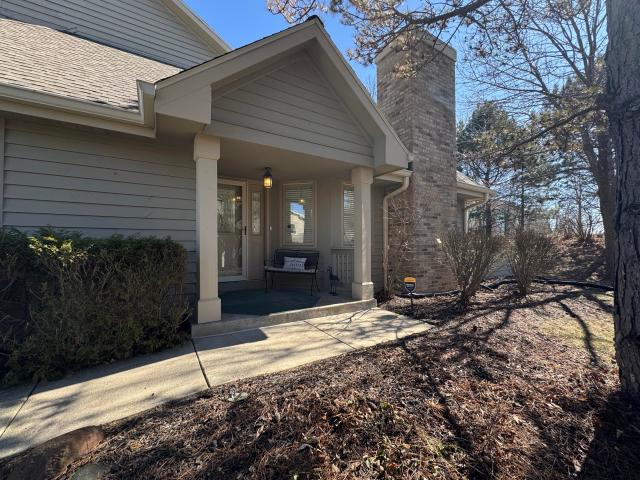 N21W24305 Cumberland Dr, Unit 38N, Pewaukee, WI 53072 5 | MLS #1953 | Compass