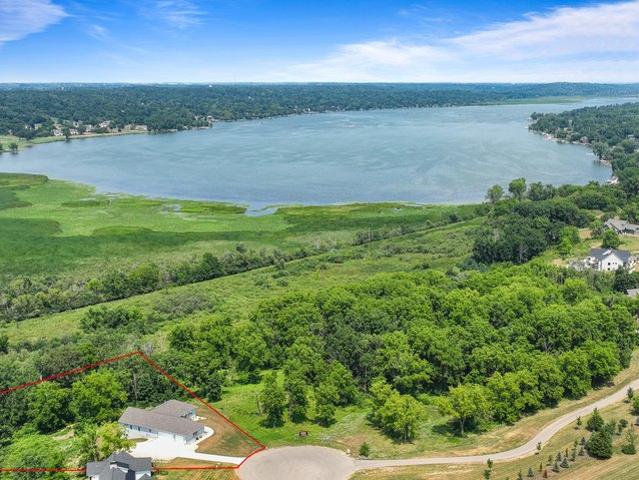 N2521 Preserve Ct, Geneva, WI 53147