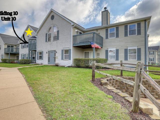 N25W24069 River Park Dr, Unit 10