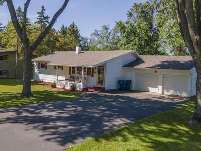 N2649 Kelleen Dr, Waupaca, WI 54981